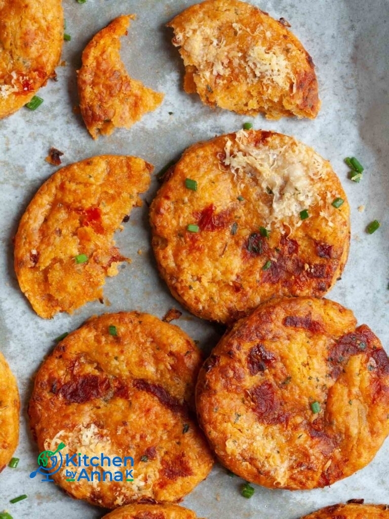Cheese and tomato cookies - Kitchen by Anna K