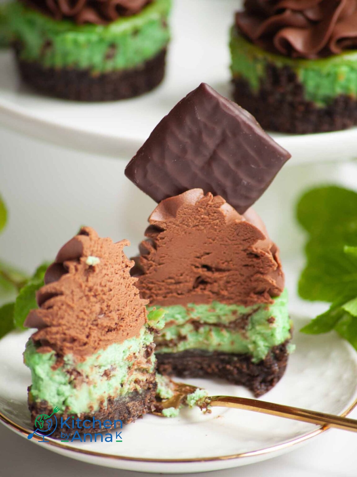 Chocolate and mint mini cheesecakes - Kitchen by Anna K