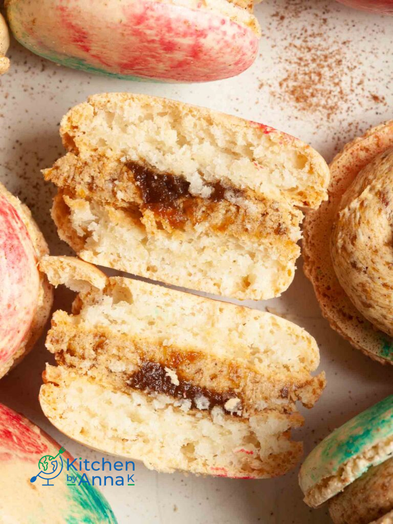 Apple pie macarons - Kitchen by Anna K